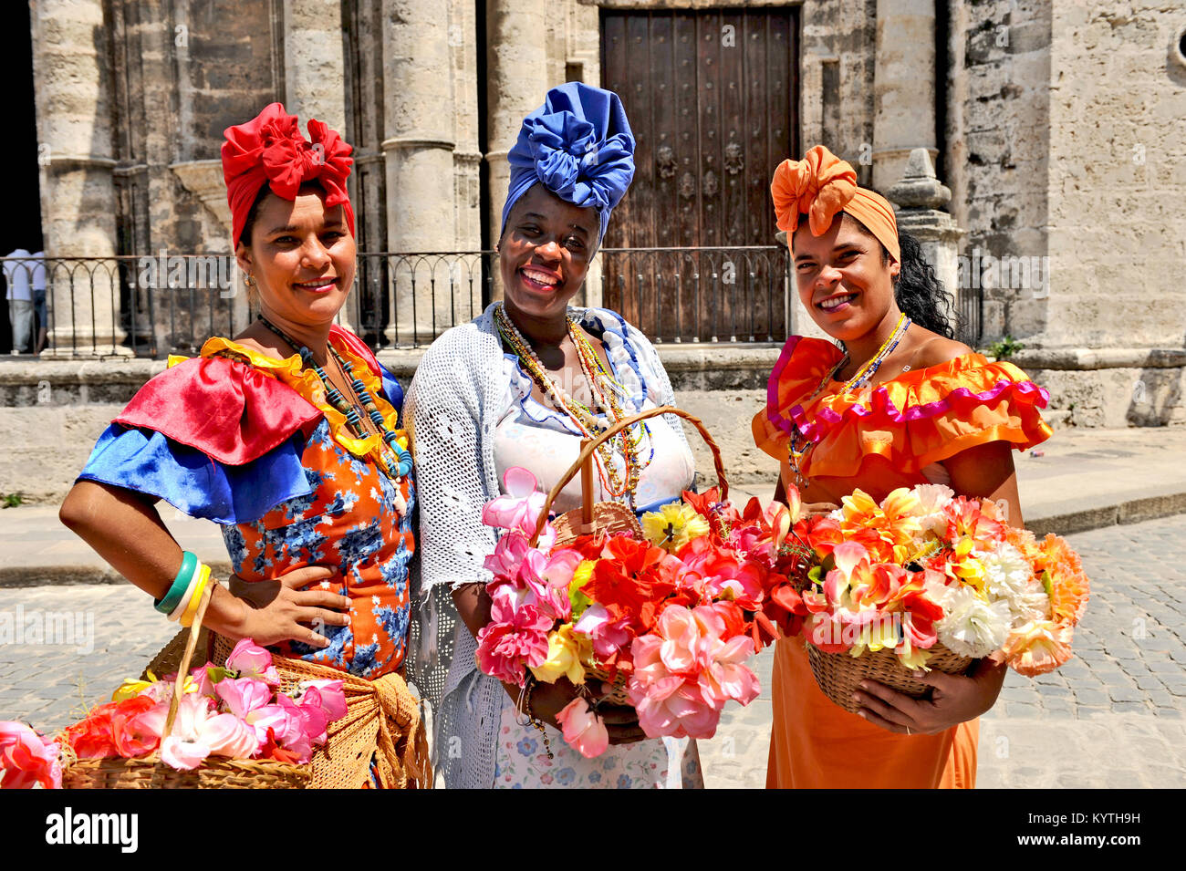 Women Traditional Dress Cuba Stockfotos und -bilder Kaufen - Alamy