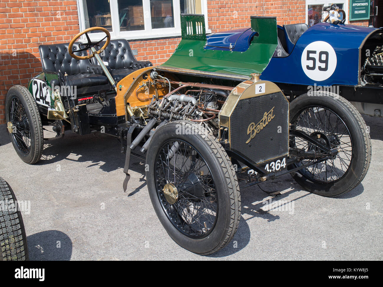 Ein 1907 Berliet Curtiss Racer Reg.-Nr. BF 4364 in Brooklands Reunion ...