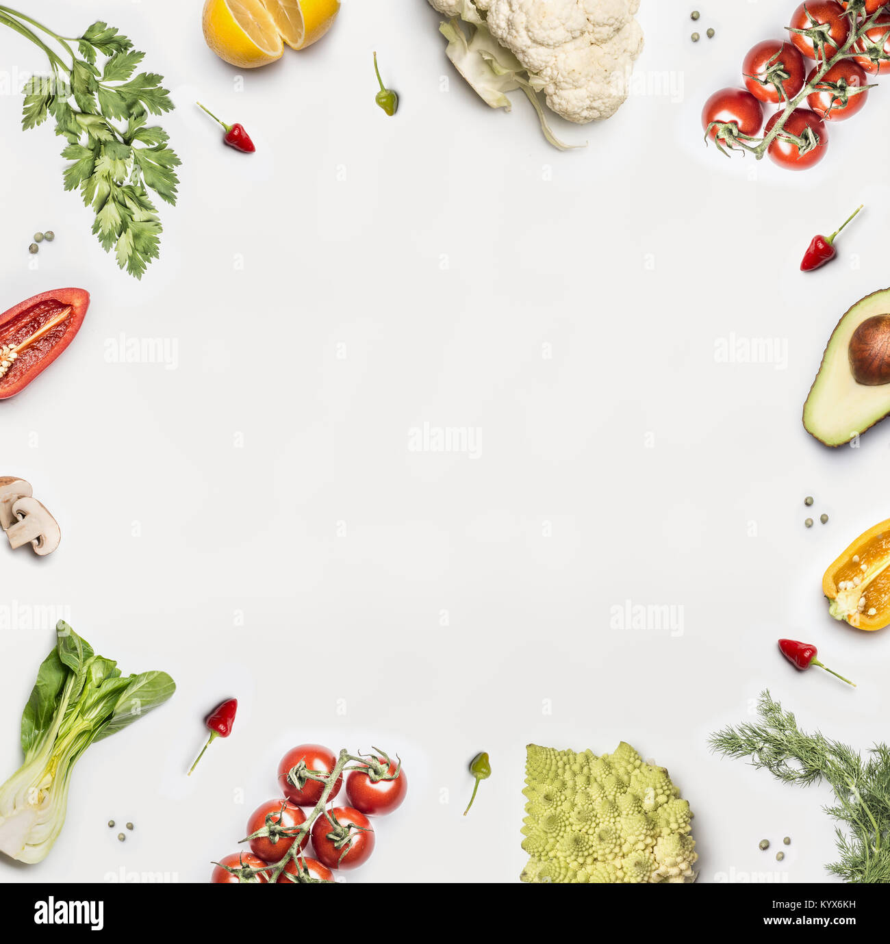 Gesundes essen Hintergrund. Verschiedene frische Salate Gemüse Zutaten ...