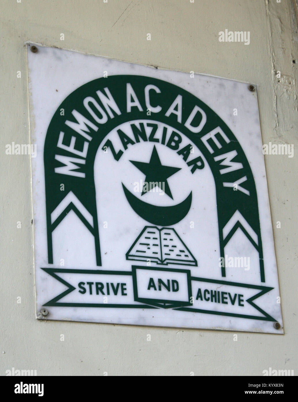 Logo logos schools school -Fotos und -Bildmaterial in hoher Auflösung ...