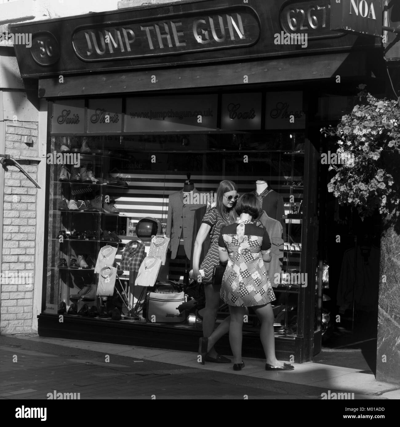 Mods rockers brighton -Fotos und -Bildmaterial in hoher Auflösung – Alamy