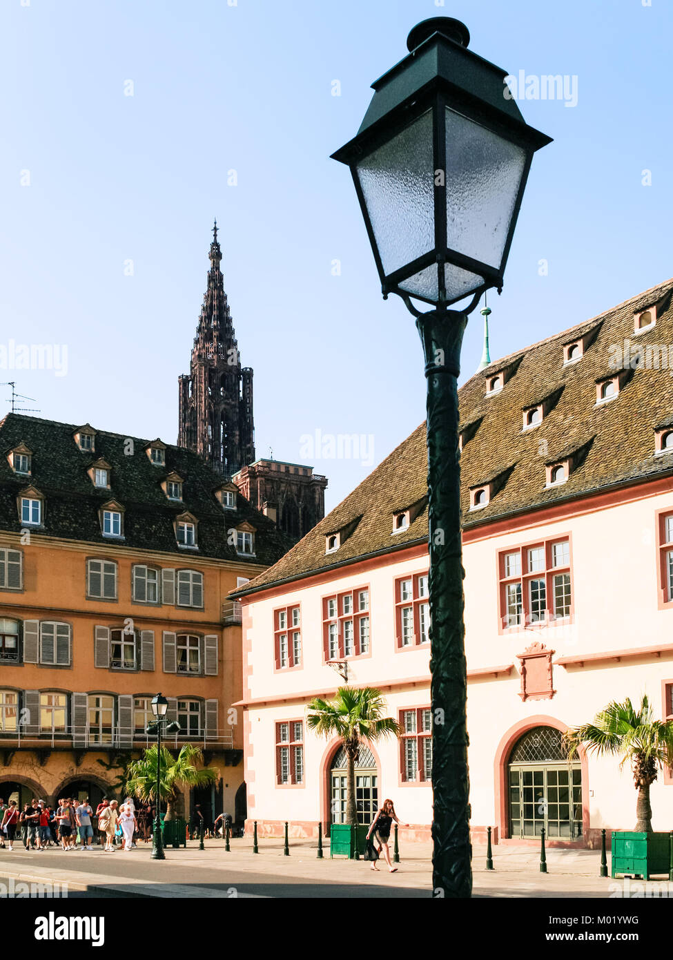 Rue du vieux marche aux poissons -Fotos und -Bildmaterial in hoher ...