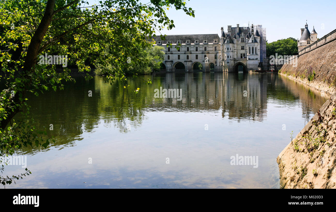 CHENONCEAUX, Frankreich - Juli 8, 2010: Blick auf das Chateau de Chenonceau am Fluss Cher. Die ...