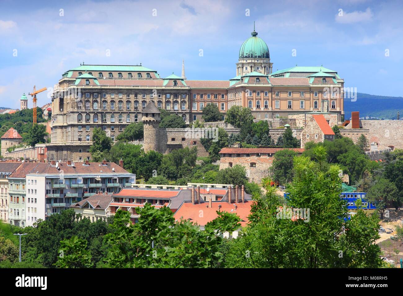 Budapest, Ungarn - Skyline der Stadt mit der Burg von Buda. Altstadt ...