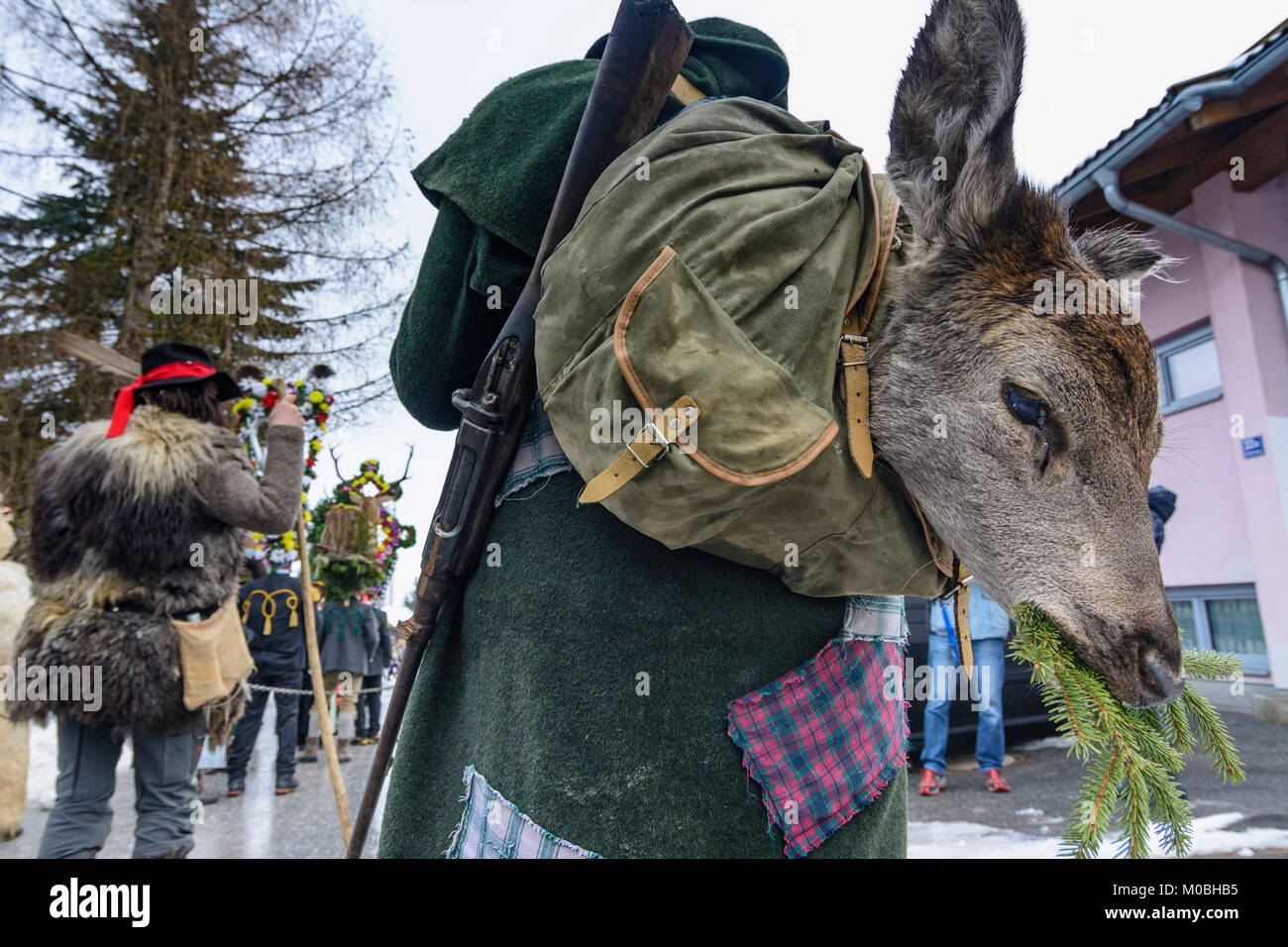 Bad Hofgastein: Perchtenlauf (percht Perchten Maske Prozession ...