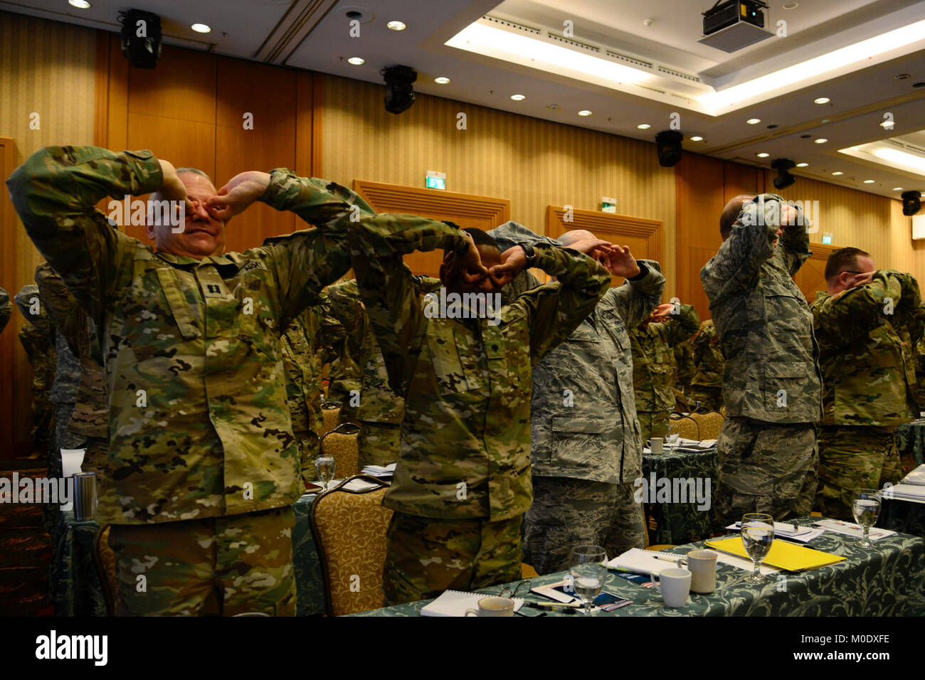 Us-Militär Kapläne und Kaplan Assistenten, zu verschiedenen Einheiten ...
