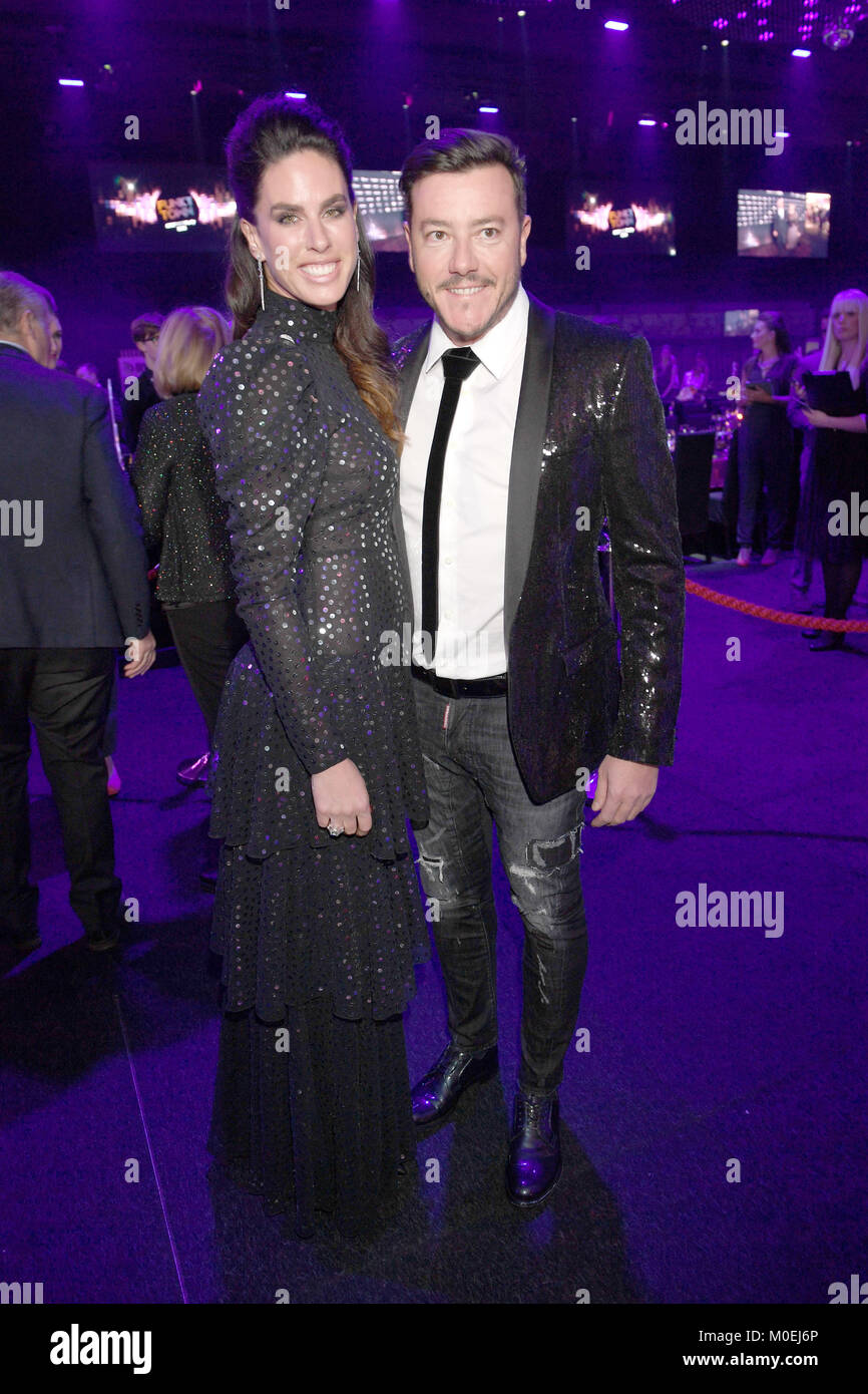 Kitzbühel, Österreich. 20 Jan, 2018. Geschäftsmann Rene Benko und seine ...