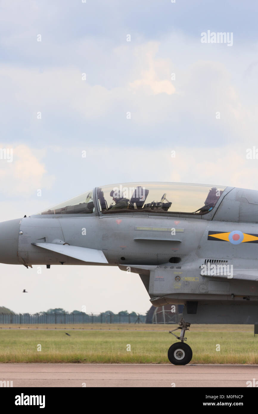 Royal Air Force Eurofighter Typhoon Kampfjets. Nahaufnahme von Cockpit ...