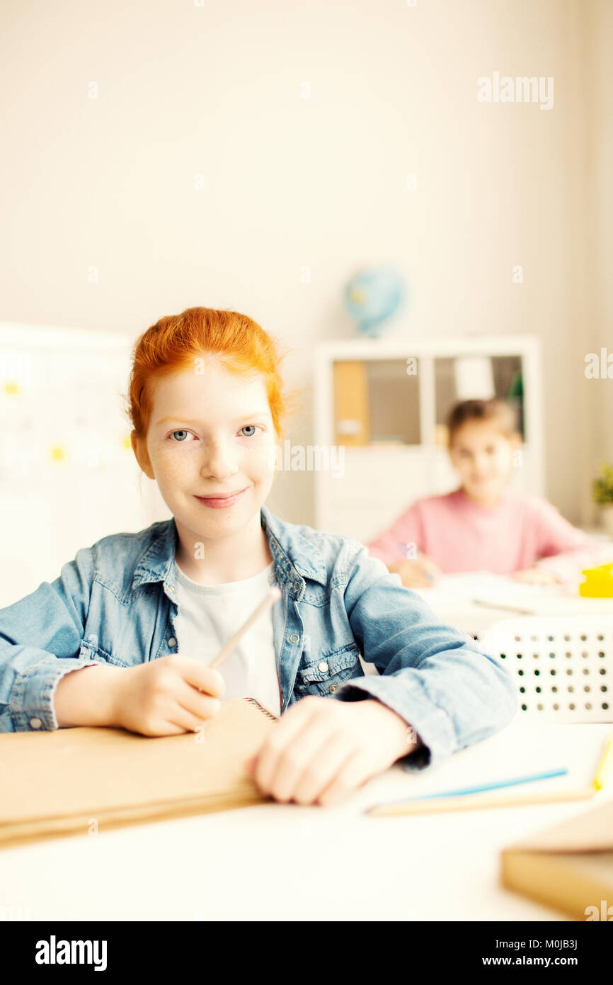 Primary school student -Fotos und -Bildmaterial in hoher Auflösung – Alamy