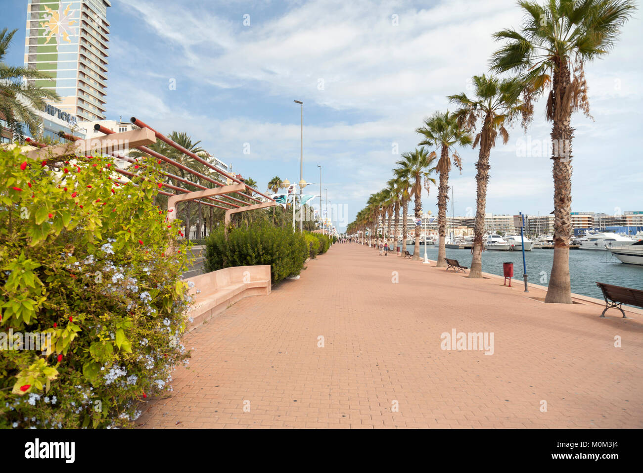 Maritim promenade -Fotos und -Bildmaterial in hoher Auflösung – Alamy