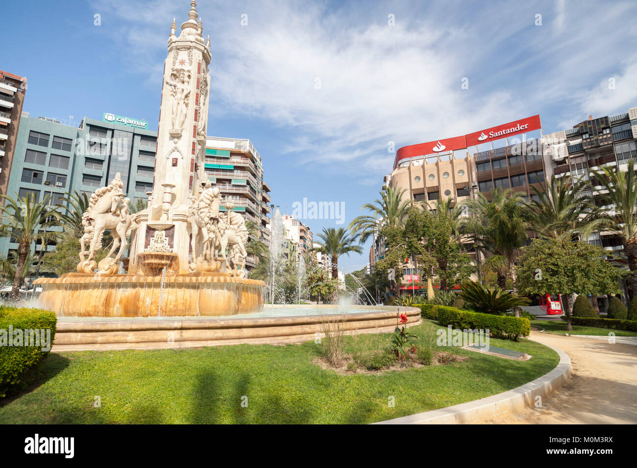 Plaza luceros alicante city -Fotos und -Bildmaterial in hoher Auflösung ...