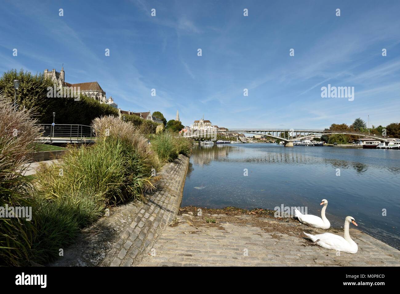 Abtei von auxerre -Fotos und -Bildmaterial in hoher Auflösung – Alamy