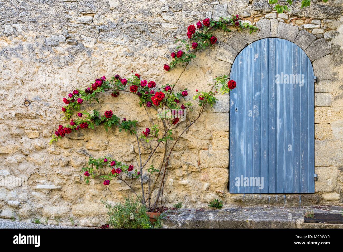 Viens luberon viens provence france -Fotos und -Bildmaterial in hoher ...
