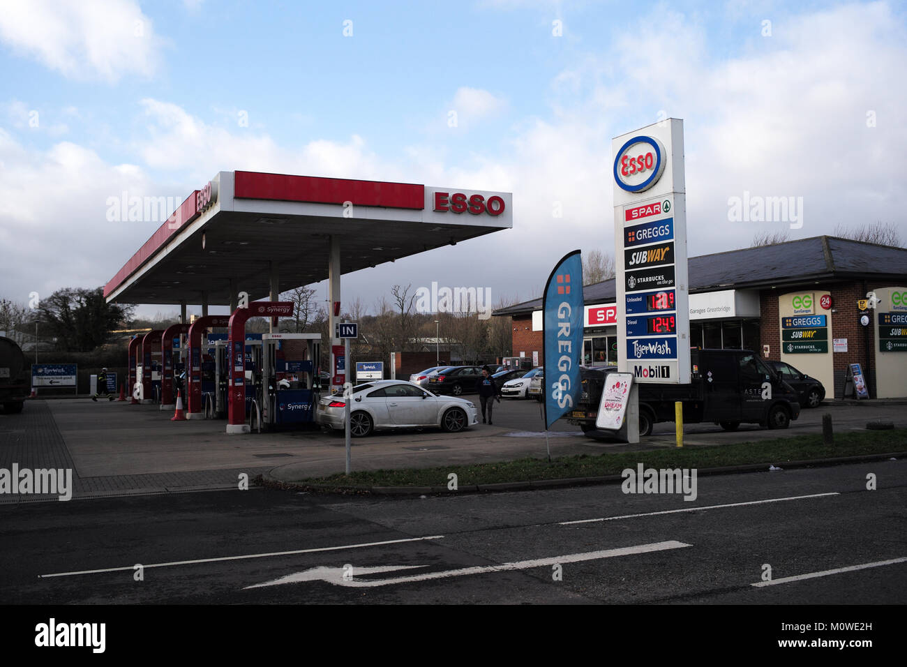 Esso zeichen -Fotos und -Bildmaterial in hoher Auflösung – Alamy