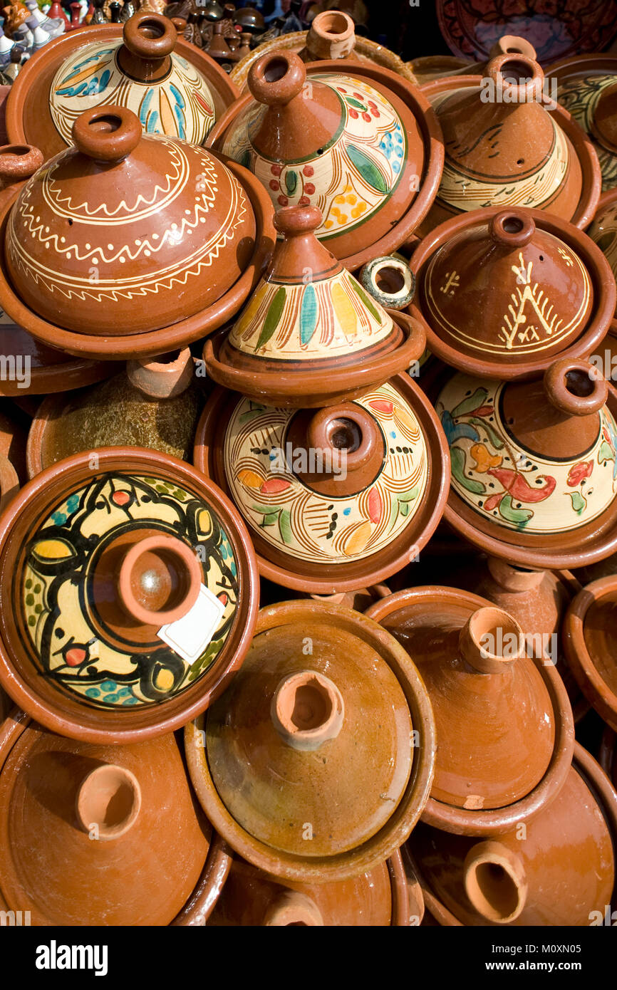 Tajine design -Fotos und -Bildmaterial in hoher Auflösung – Alamy