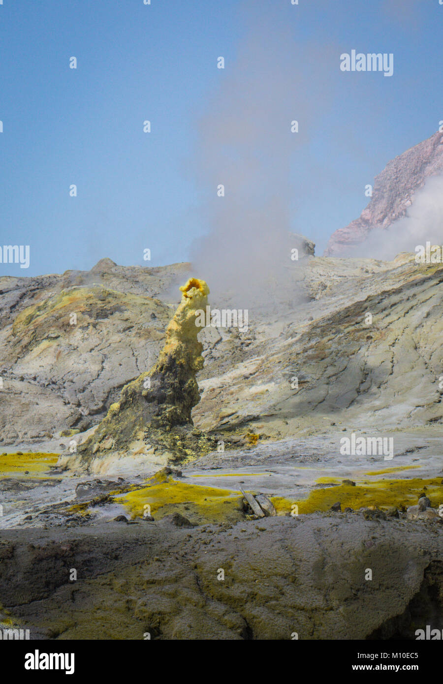 Vulkan isoliert -Fotos und -Bildmaterial in hoher Auflösung – Alamy