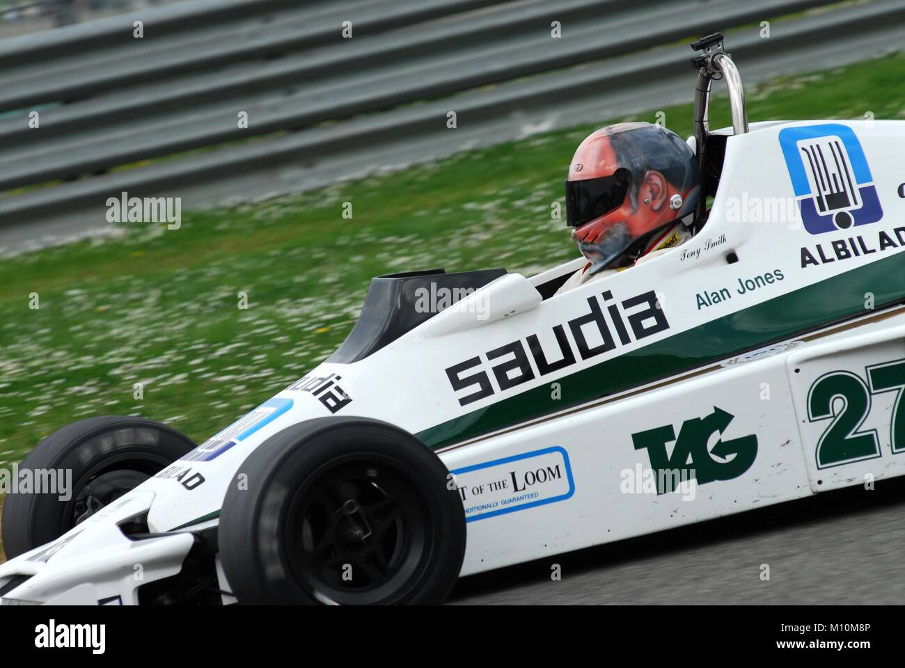 Mugello am 1. April 2007: Unbekannte laufen auf klassische F1-Wagen ...