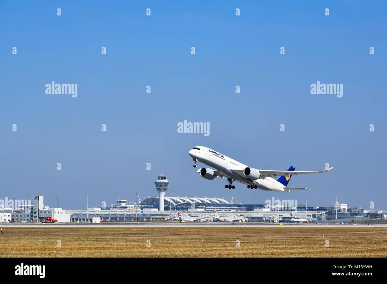 Start, Abflug, Lufthansa Airbus A350-900, Start- und Landebahn Süd ...