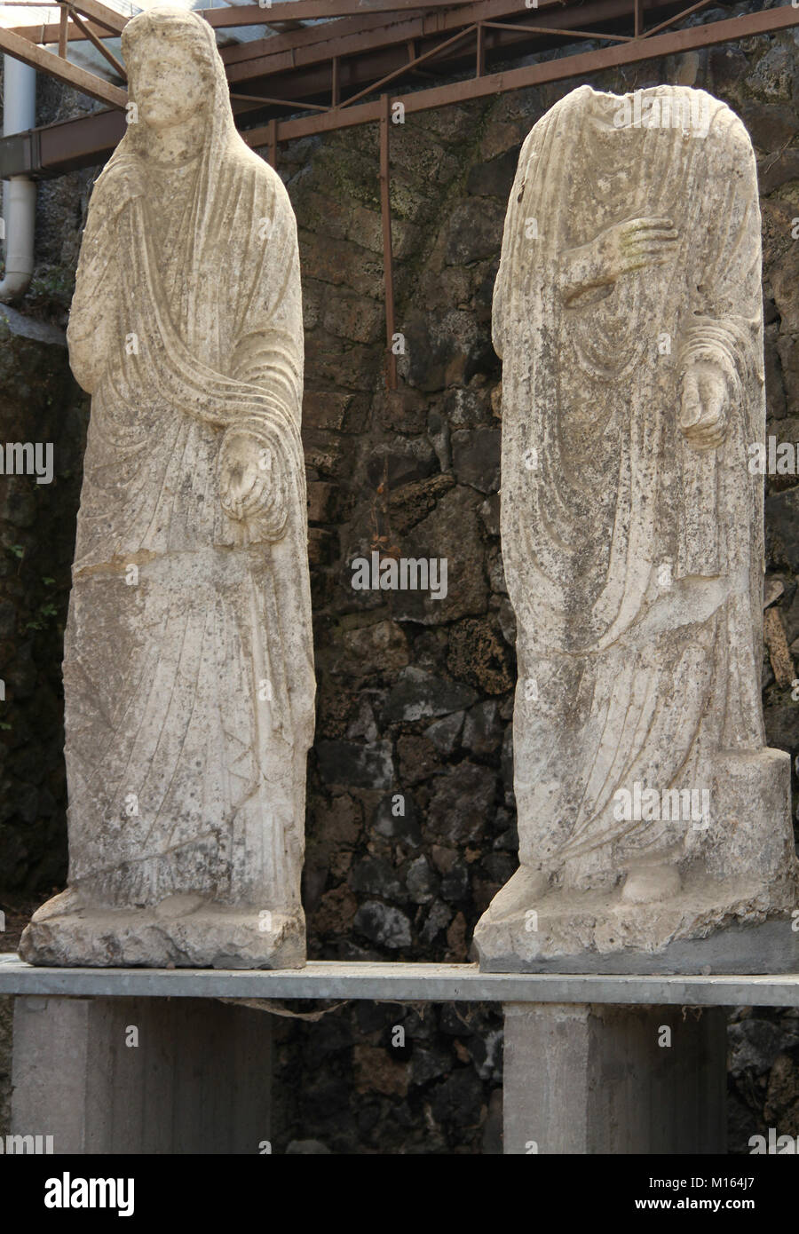 Verlassene statuen -Fotos und -Bildmaterial in hoher Auflösung – Alamy