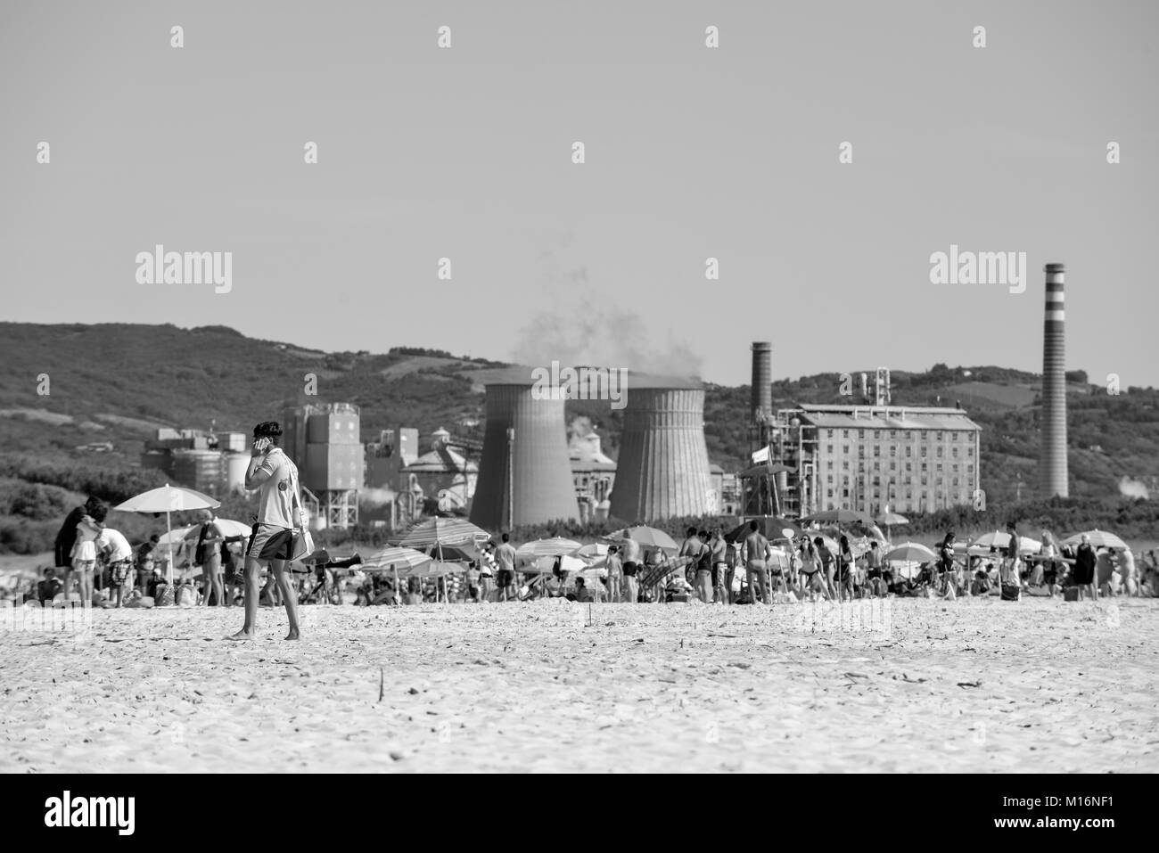 August 17, 2014. Rosignano Solvay, Toskana, Italien. Tausende von ...