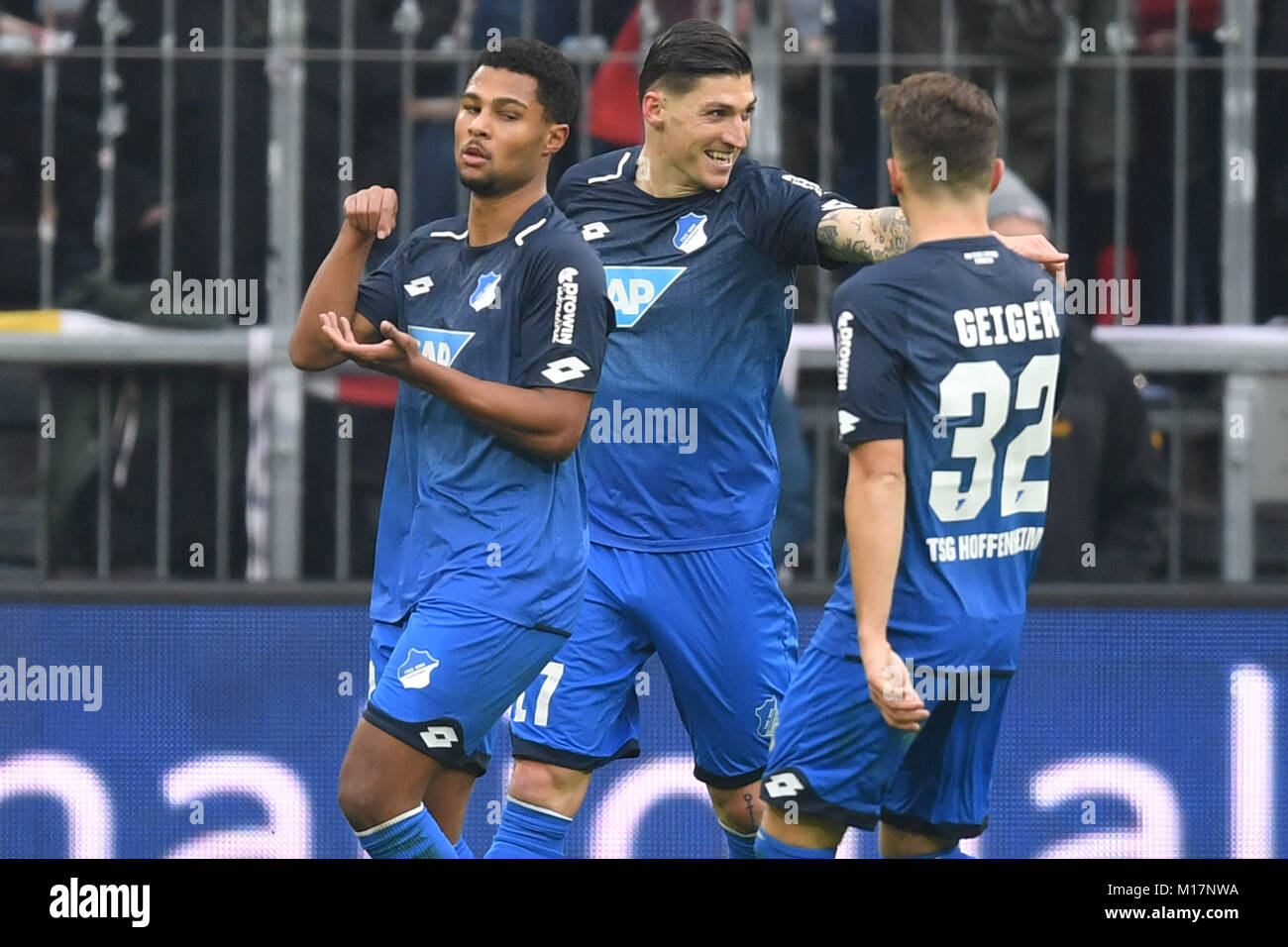 E 18 20 0 -Fotos und -Bildmaterial in hoher Auflösung – Alamy