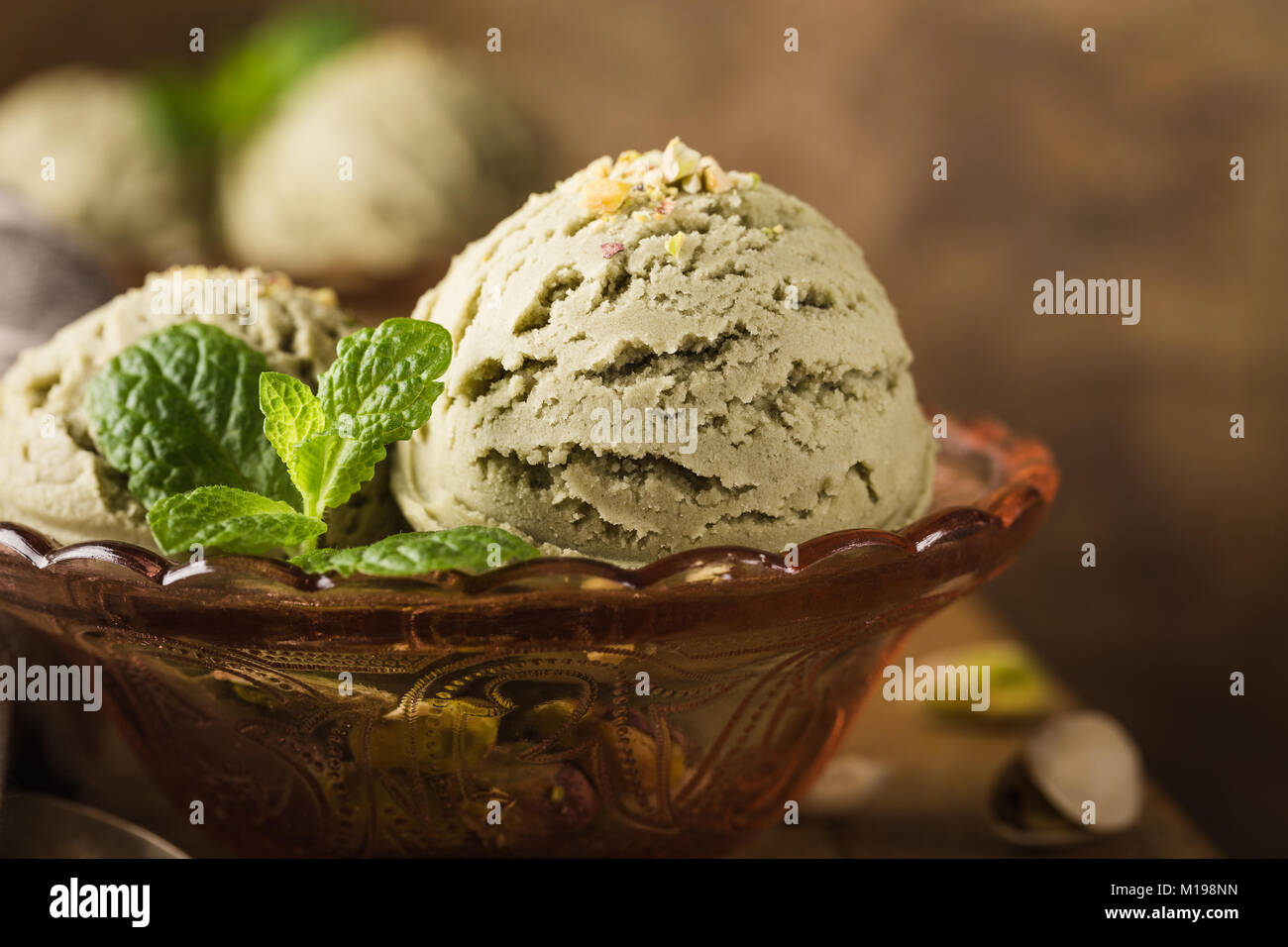 Eis Pistazie Stockfotos & Eis Pistazie Bilder - Alamy