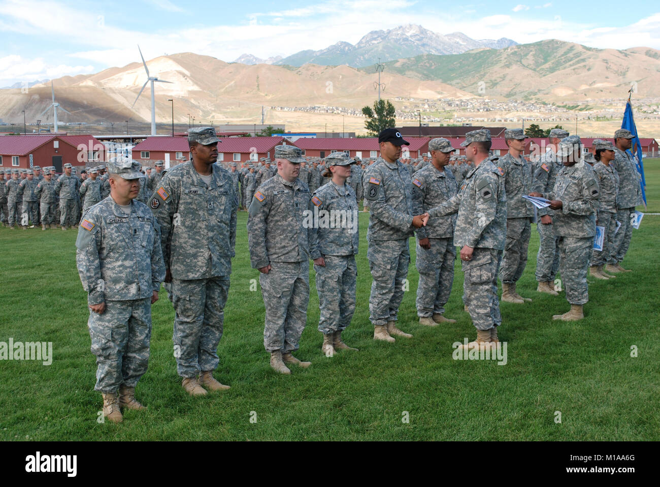 Mehr als 600 Soldaten beteiligen sich an der Abschlussfeier und ...