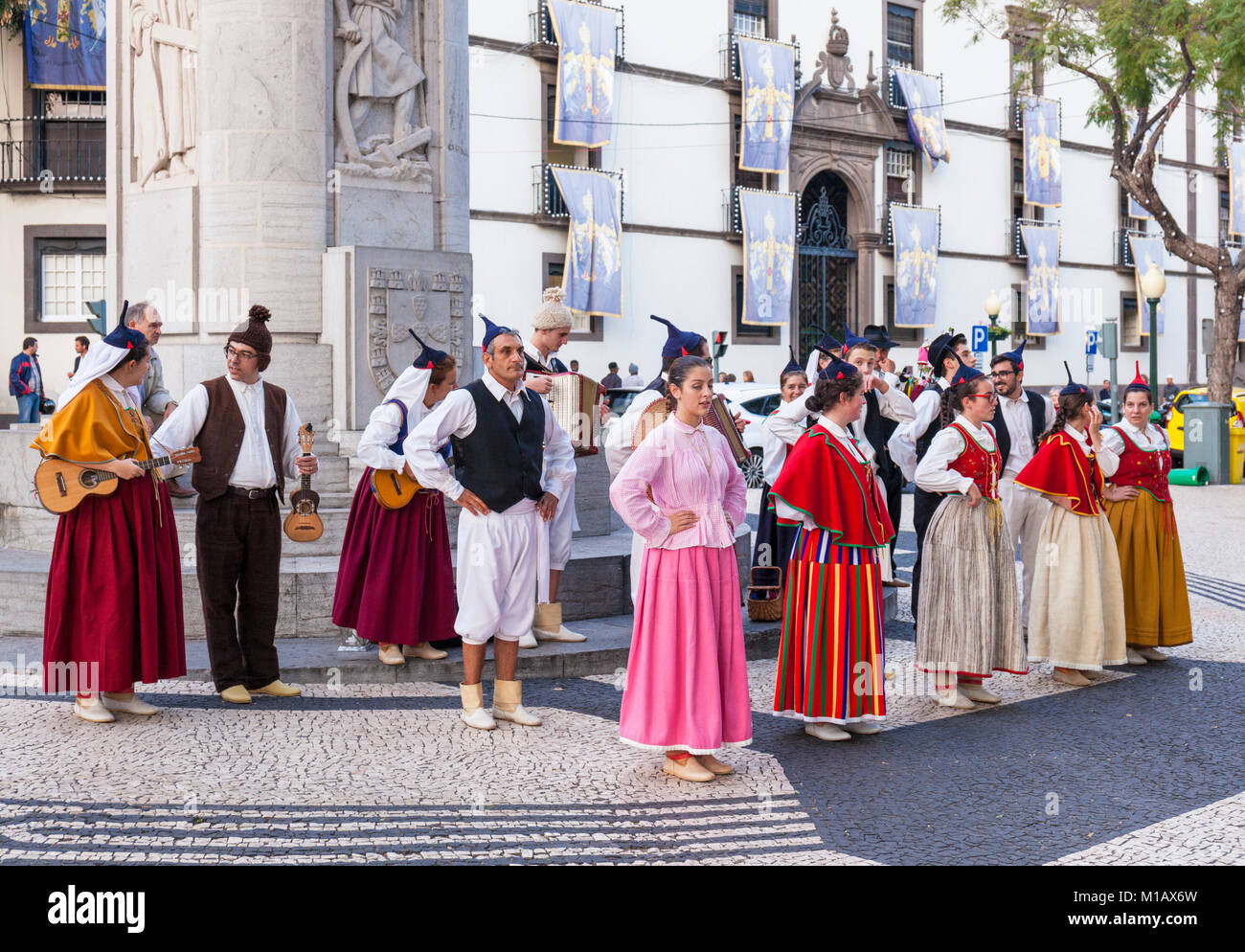 Madeiranische tracht -Fotos und -Bildmaterial in hoher Auflösung – Alamy