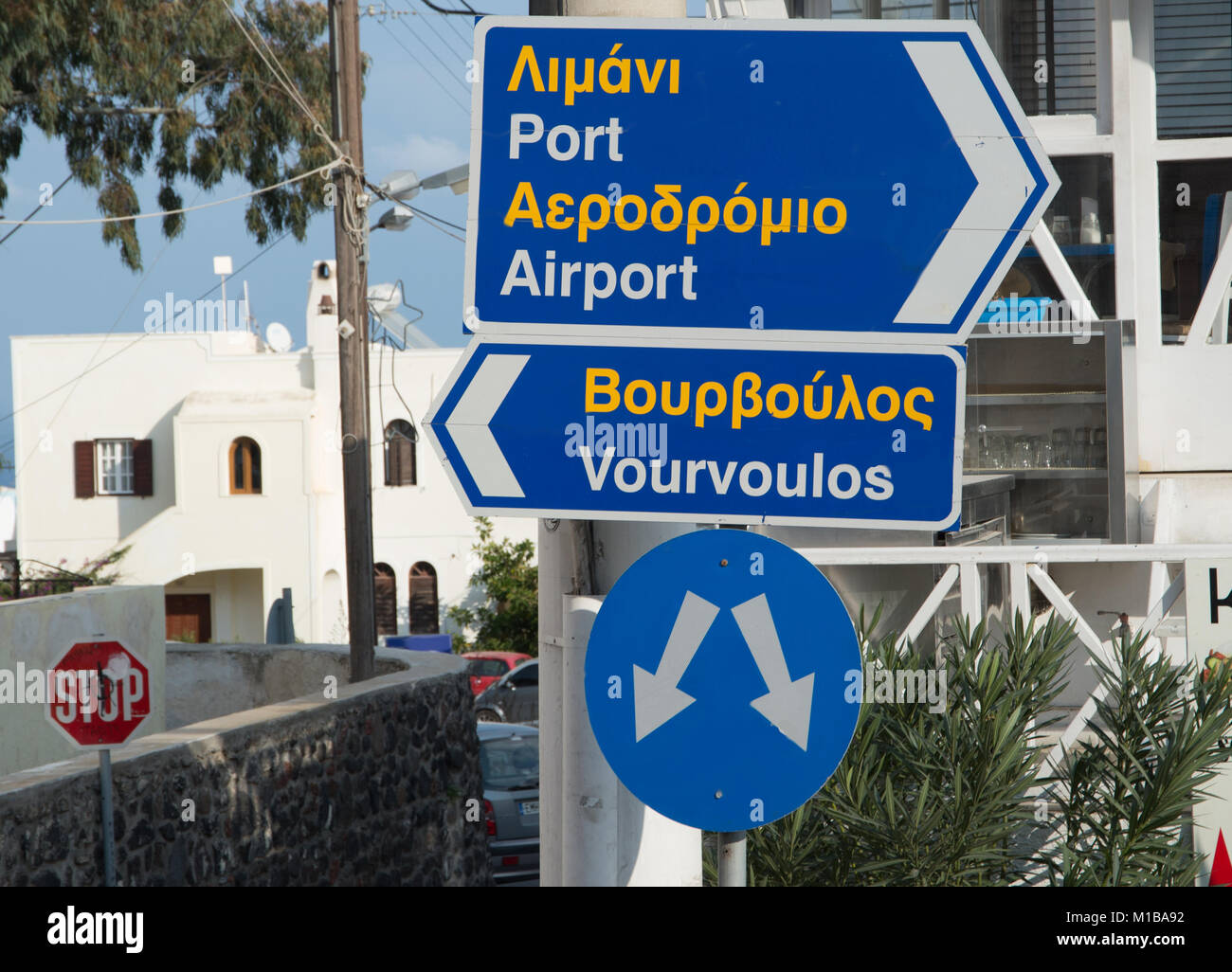 Greek Road Signs Stockfotos & Greek Road Signs Bilder - Alamy