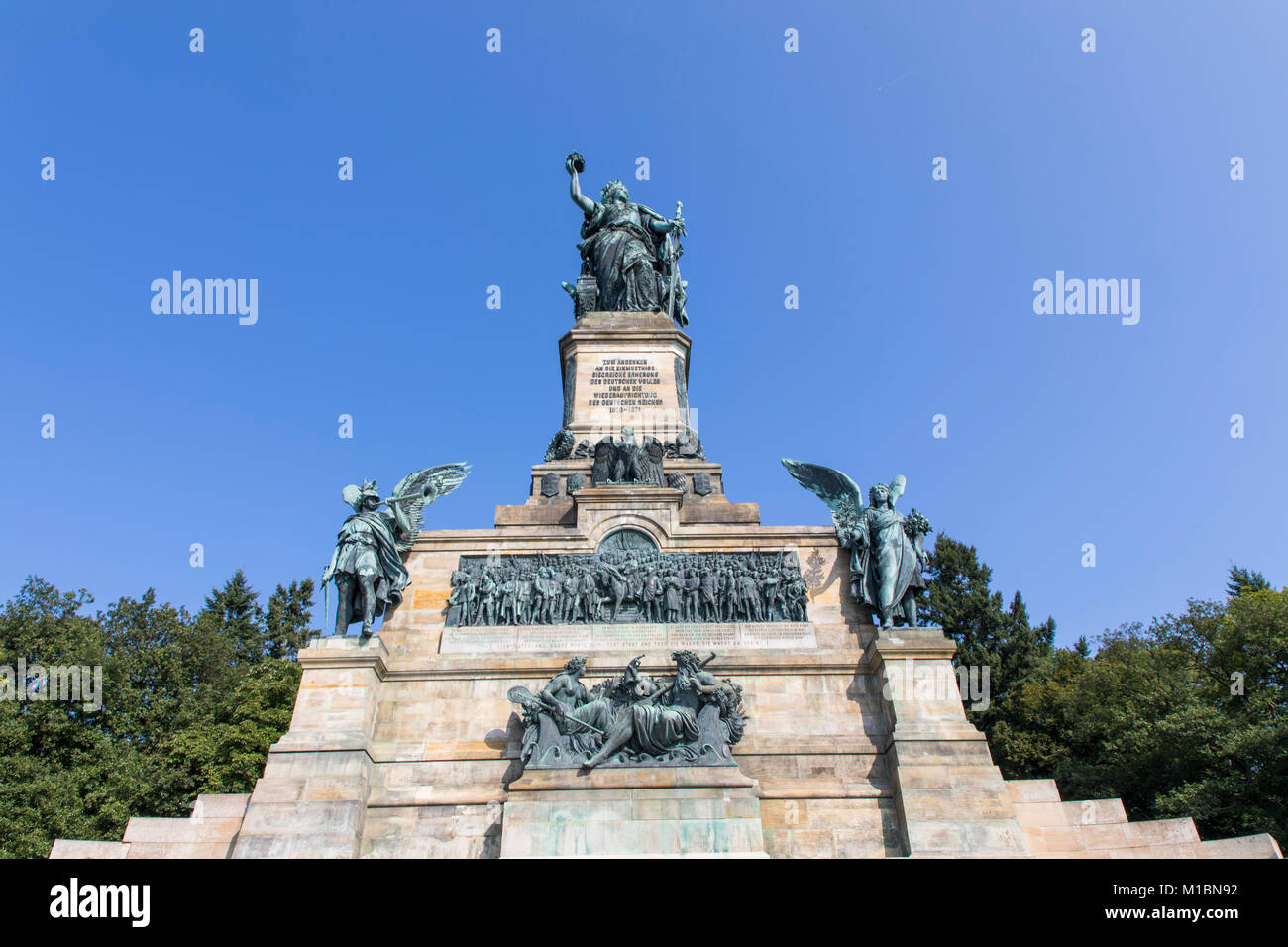 Germania statue -Fotos und -Bildmaterial in hoher Auflösung – Alamy