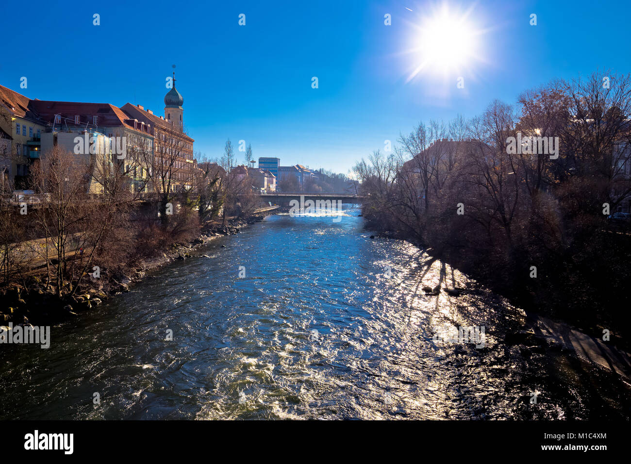 Graz und Mur Küste Blick auf den Sonnenuntergang, Steiermark in ...