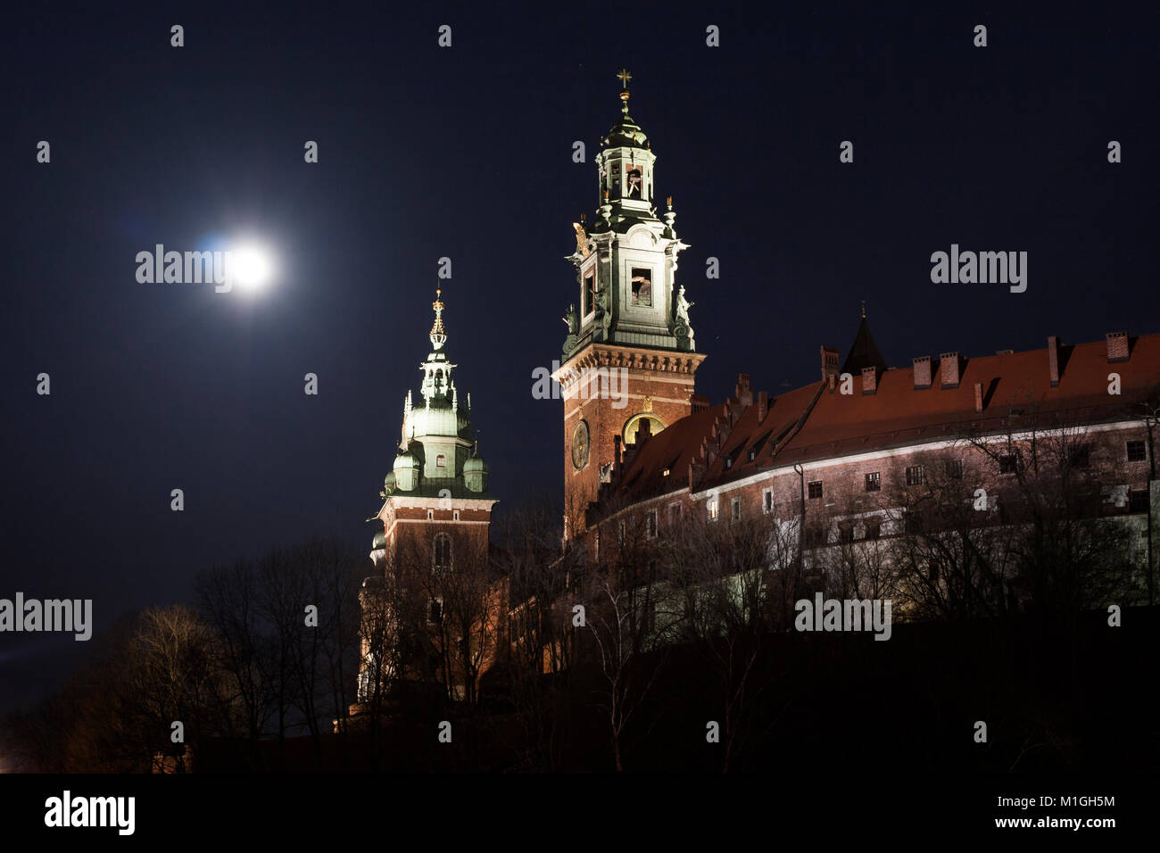 Wawel schloss kathedrale -Fotos und -Bildmaterial in hoher Auflösung – Alamy