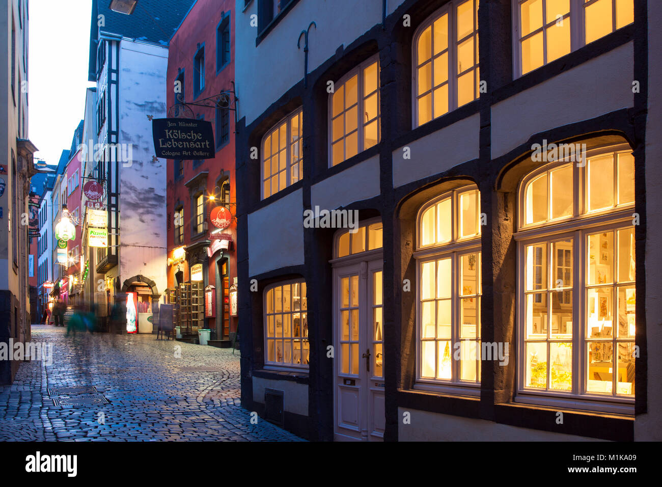 Deutschland, Köln, die Straße Salzgasse im historischen Teil der Stadt ...