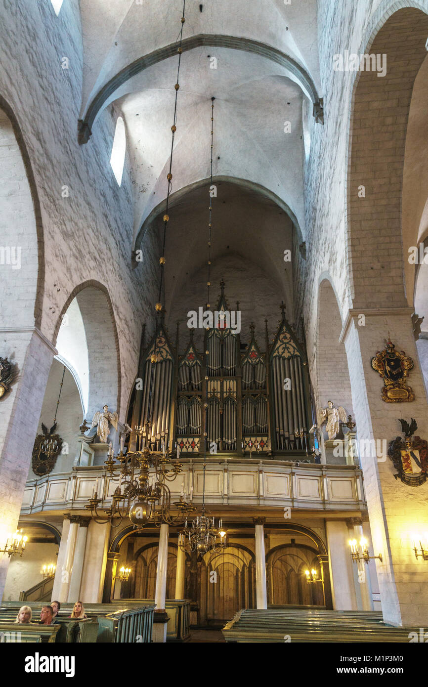 Kirchenschiff mit Anbeter des Dom St. Maria, der Jungfrau, Altstadt ...
