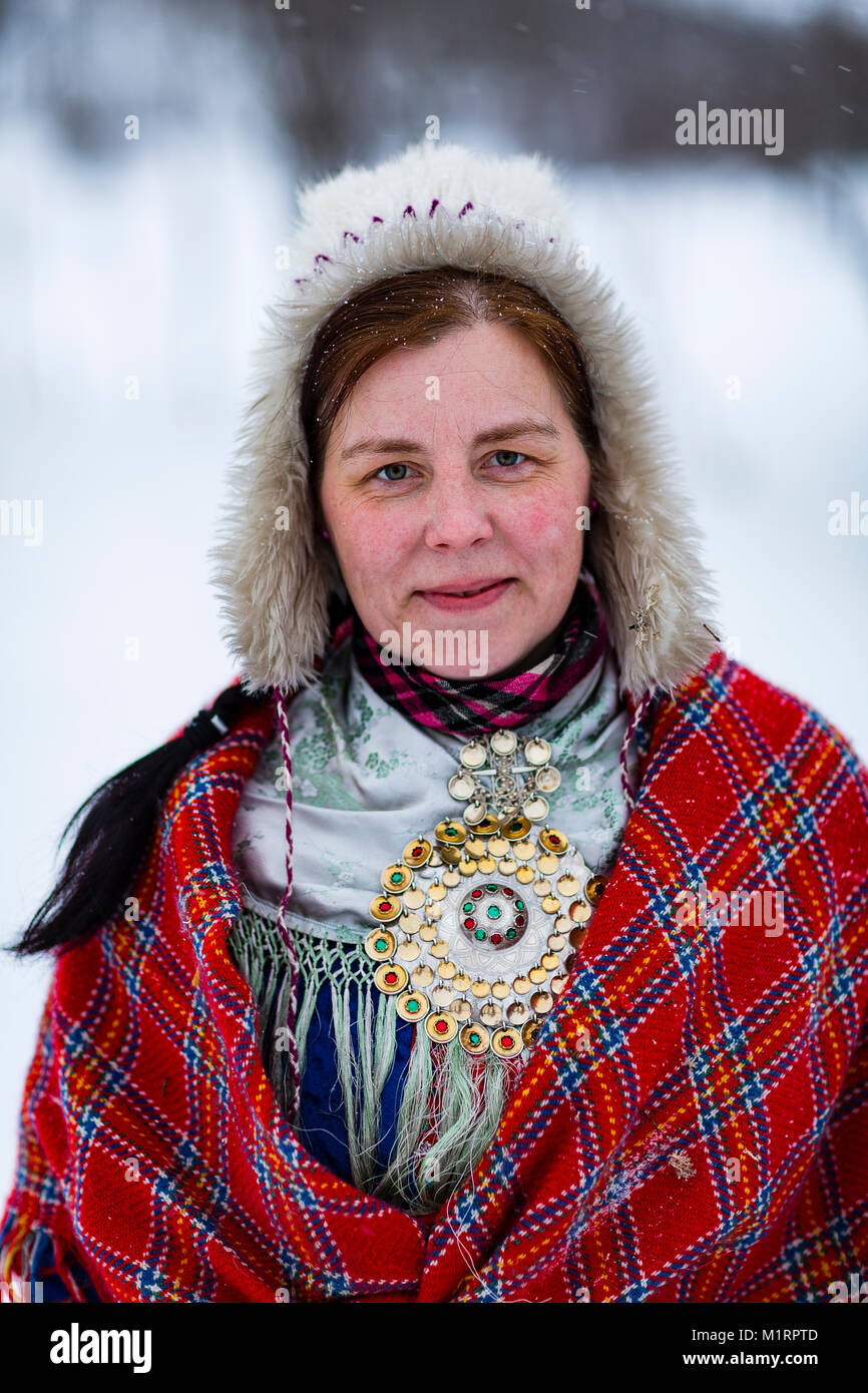 Sami Kleidung Stockfotos und -bilder Kaufen - Alamy