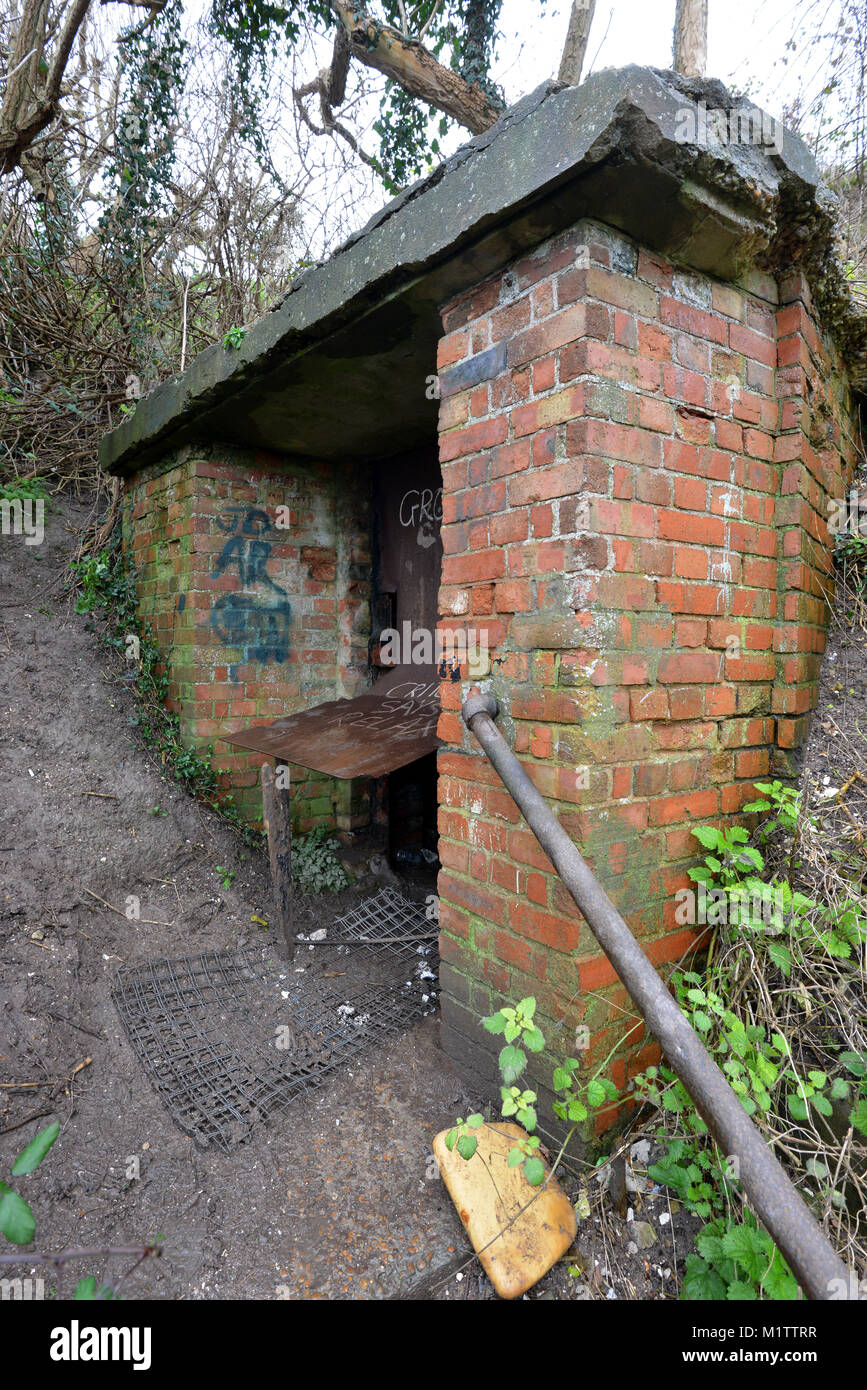 Eingang zum ehemaligen top secret WWII communications Bunker, HMS ...