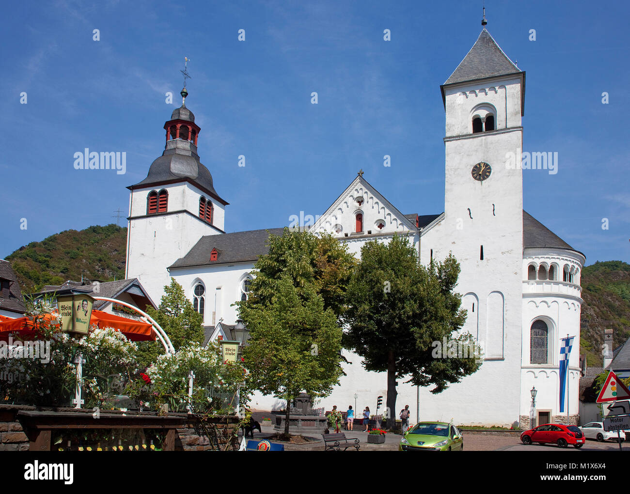 Saint Castor Kirche, ehemalige Abteikirche, Wahrzeichen von Treis ...