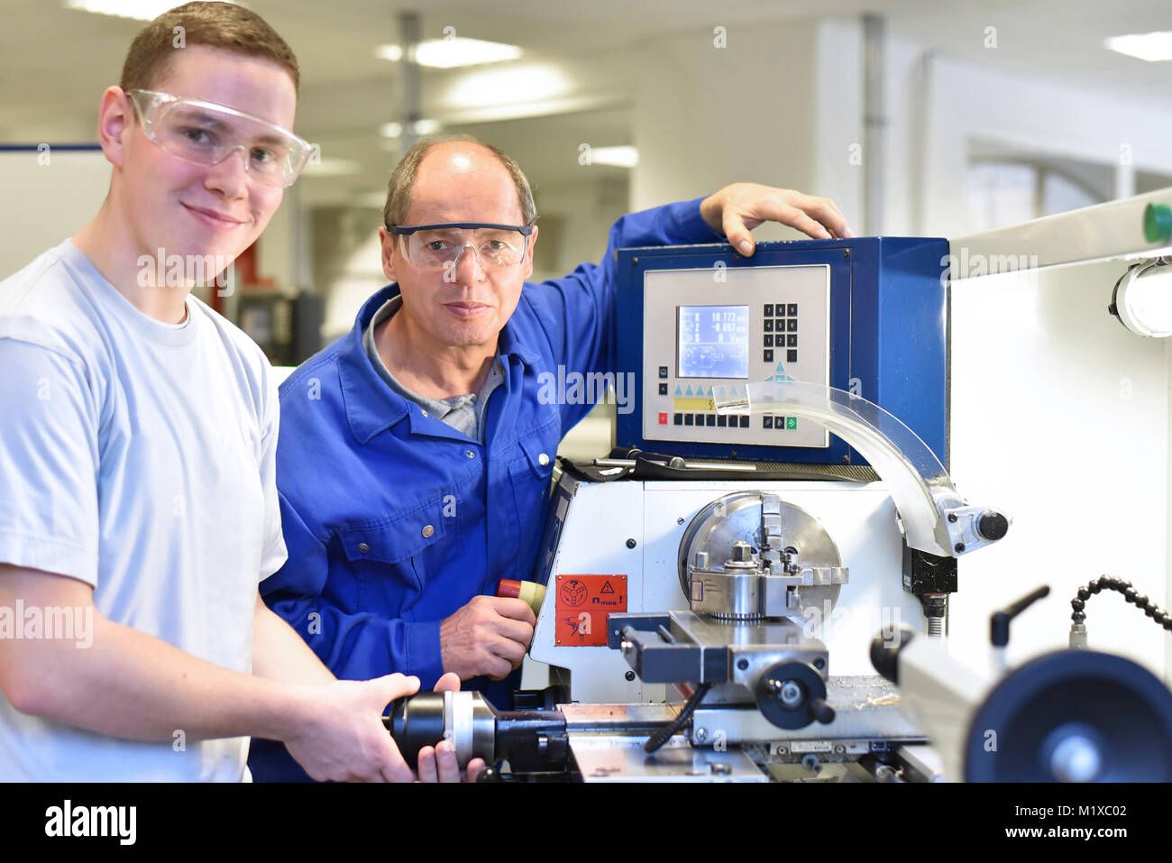 Mentor und lehrling -Fotos und -Bildmaterial in hoher Auflösung – Alamy