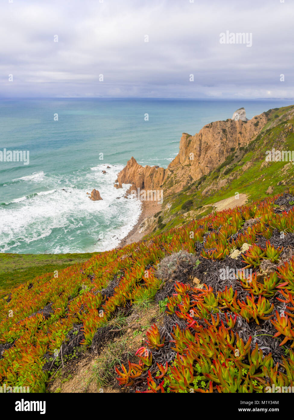Sintra Strand Stockfotos und -bilder Kaufen - Alamy