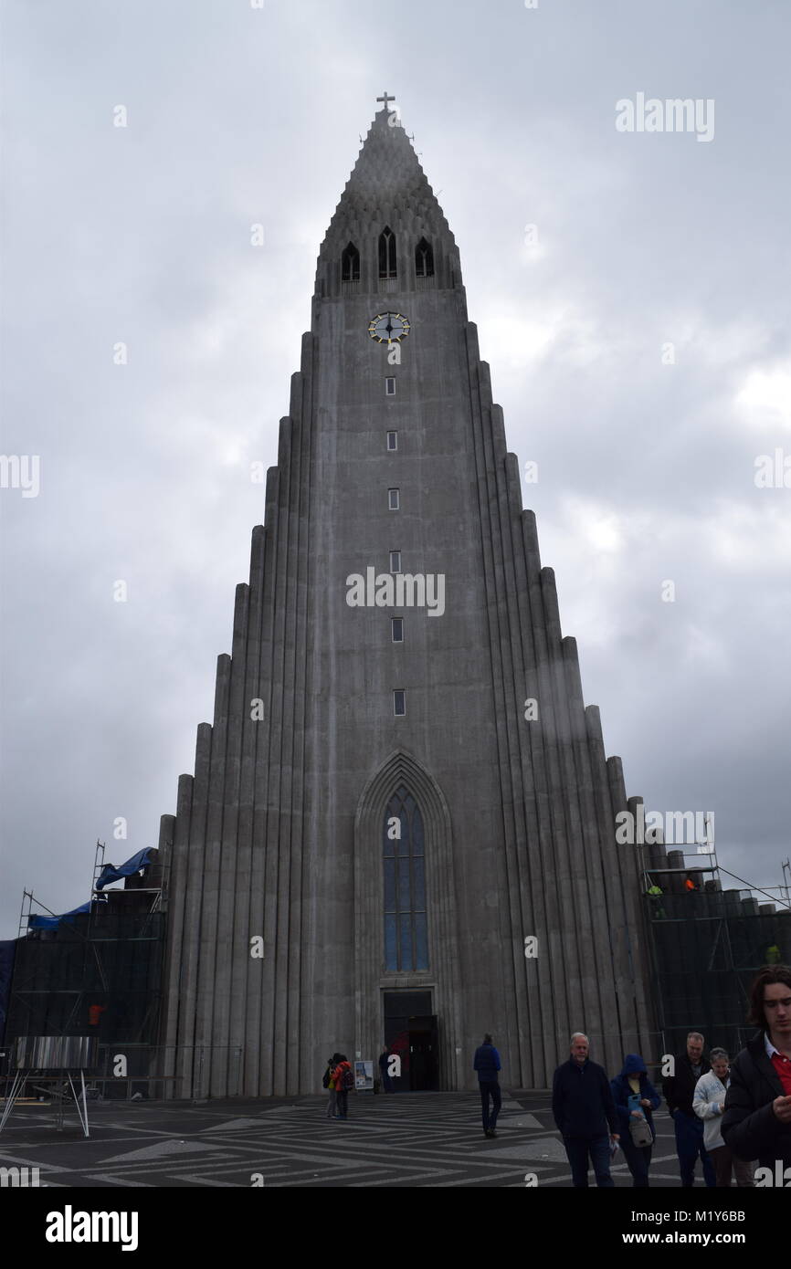Hallgrim kirche reykjavik -Fotos und -Bildmaterial in hoher Auflösung ...