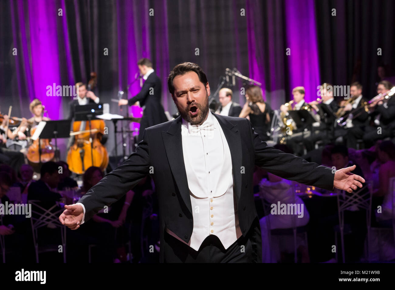 New York, NY - Februar 2, 2018: Opernsängerin Ildar Abdrazakov führt ...