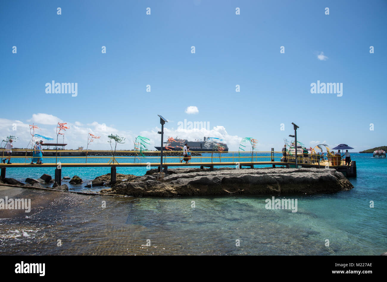 Tadine bay mare -Fotos und -Bildmaterial in hoher Auflösung – Alamy