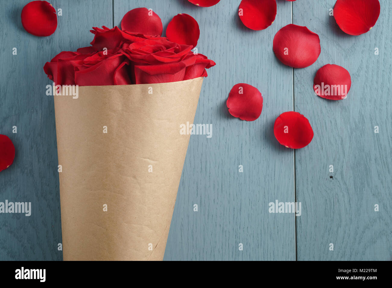 Sieben rote rosen -Fotos und -Bildmaterial in hoher Auflösung – Alamy