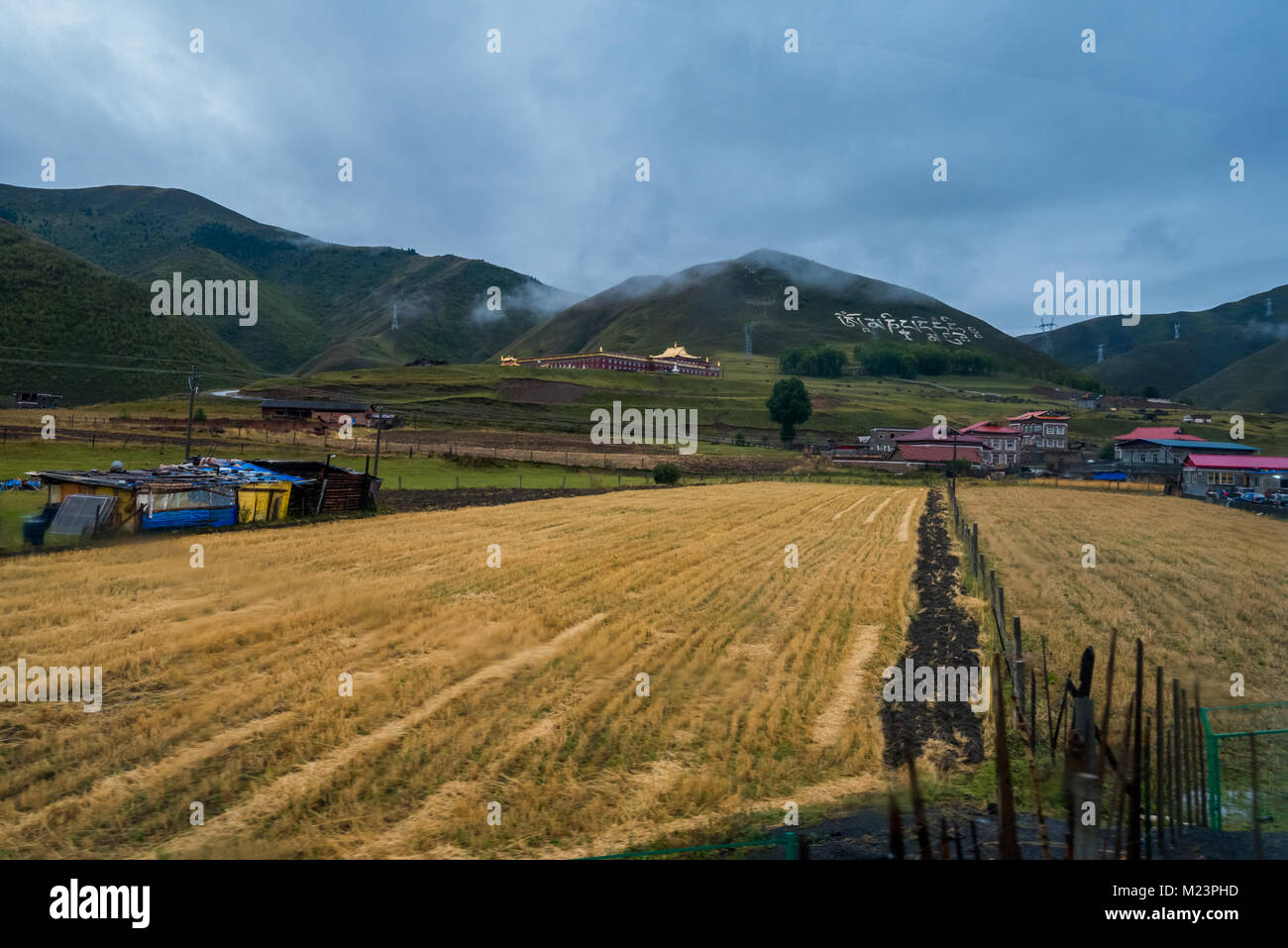 Dege sichuan province -Fotos und -Bildmaterial in hoher Auflösung – Alamy
