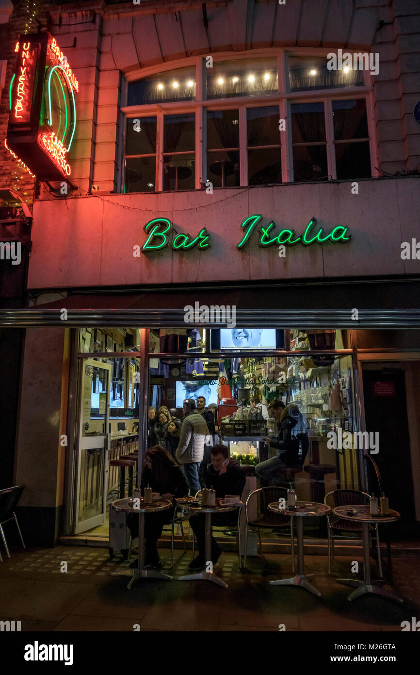 Bar Italia, Frith Street, Soho, London Stockfotografie - Alamy