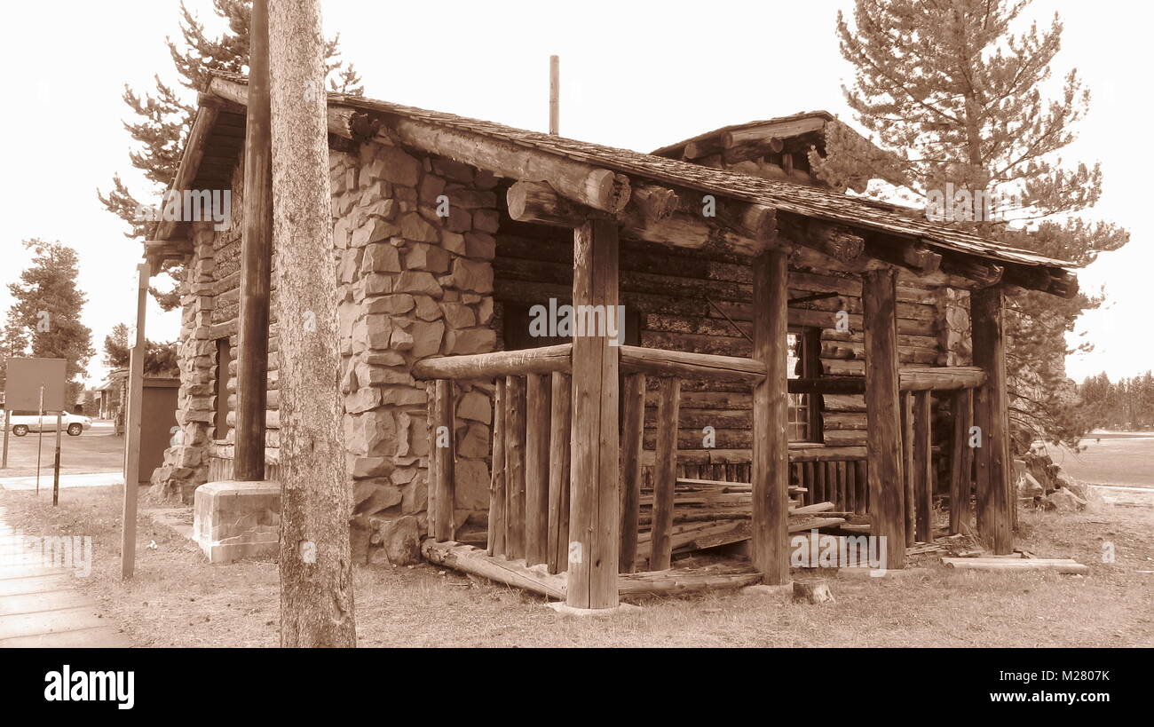 Yellowstone historic buildings -Fotos und -Bildmaterial in hoher ...