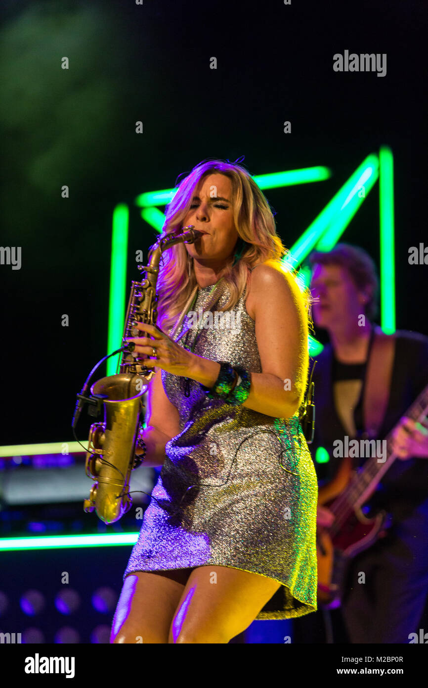 Candy Dulfer Stockfotos & Candy Dulfer Bilder - Alamy