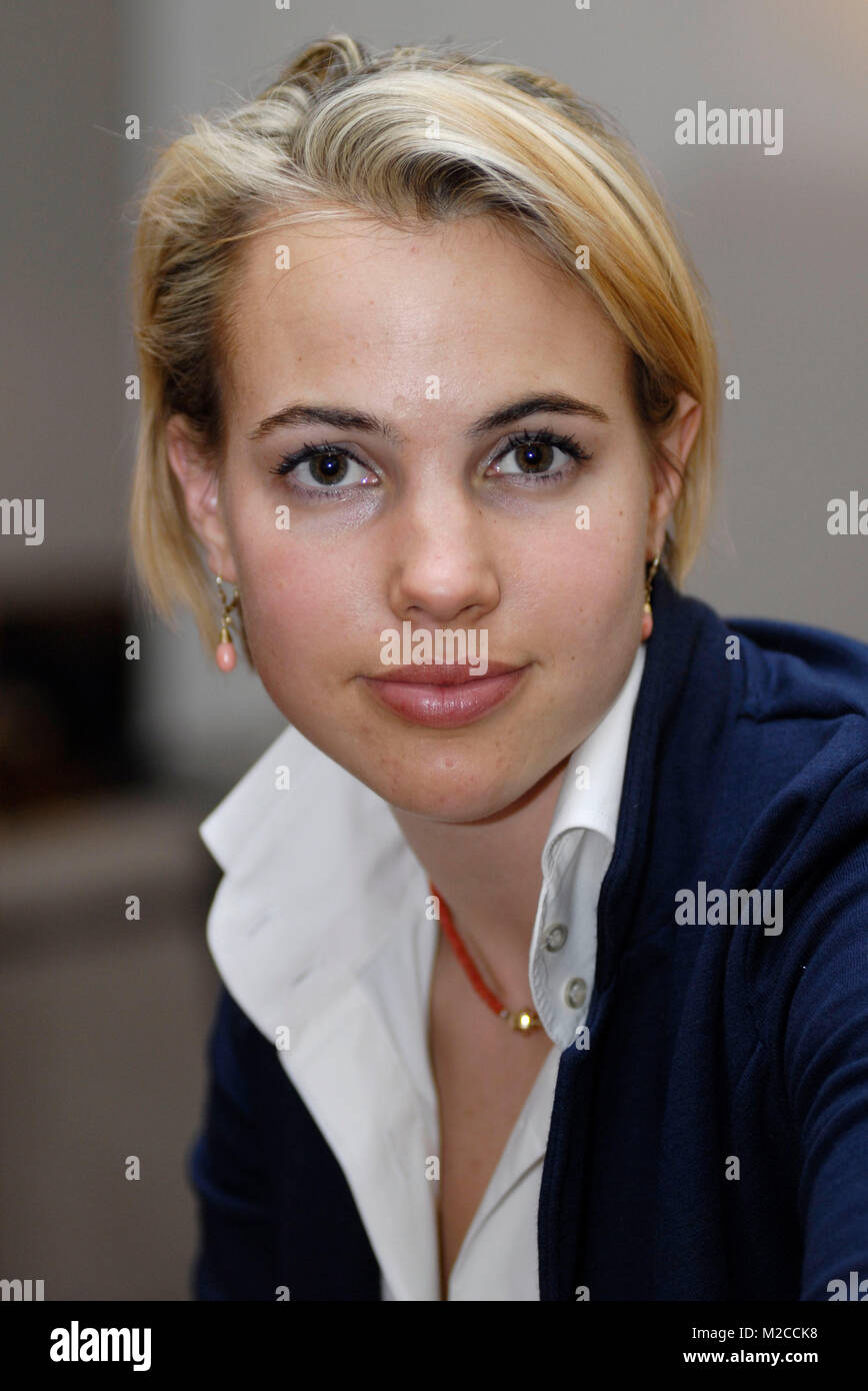 Sophie van der stap bei der -Fotos und -Bildmaterial in hoher Auflösung ...