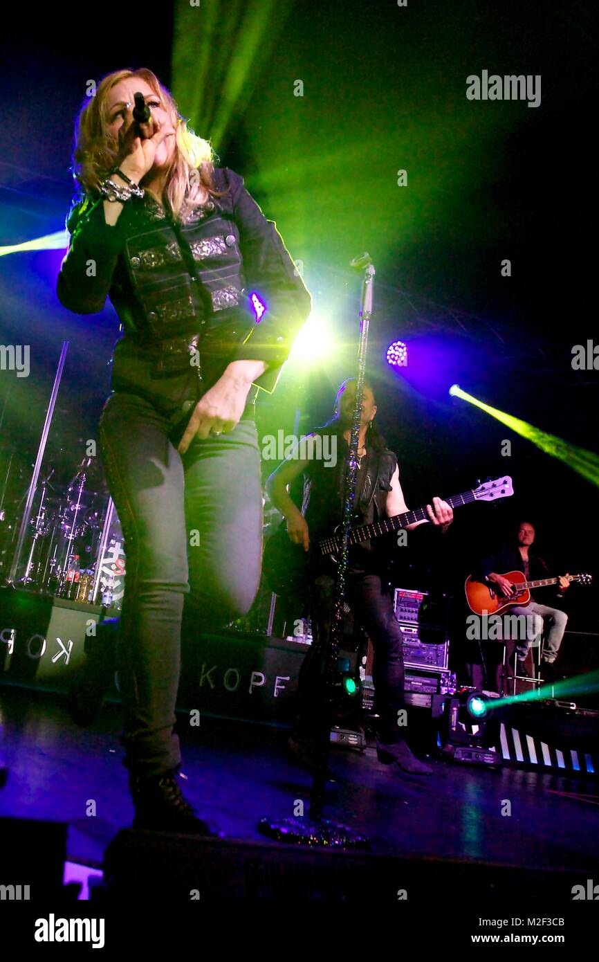 Die deutsche Rockband SILLY mit Anna Loos (Voc), Ritchie Barton (Key ...