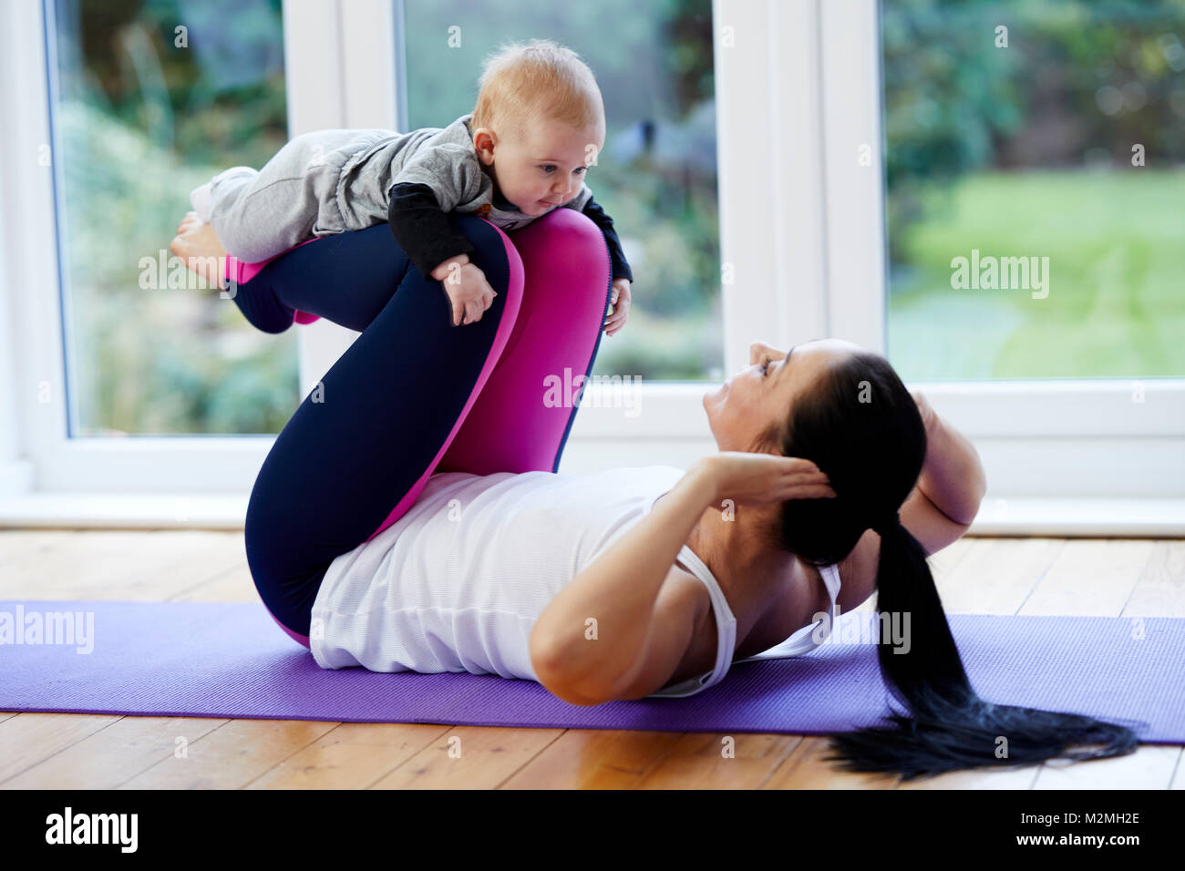 Mutter mit ihrem Kind Stockfotografie - Alamy